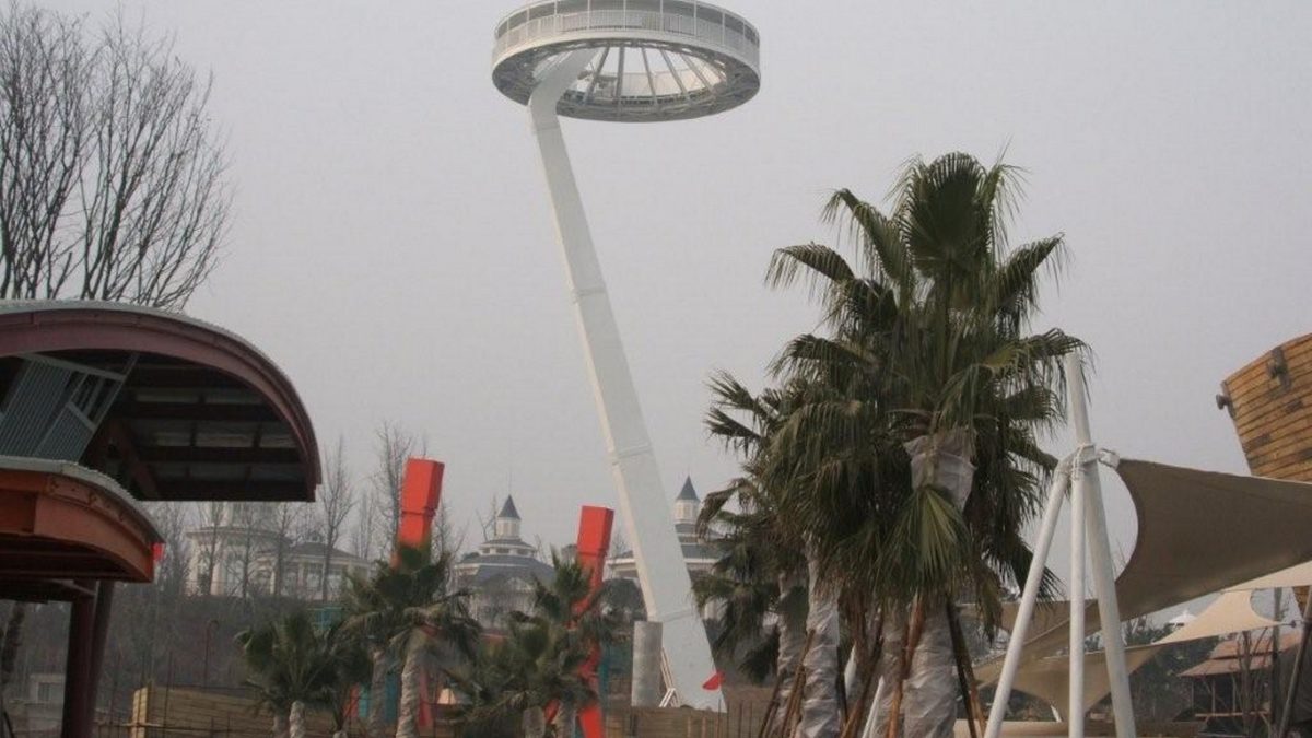 Flying Island - Intamin Amusement Rides